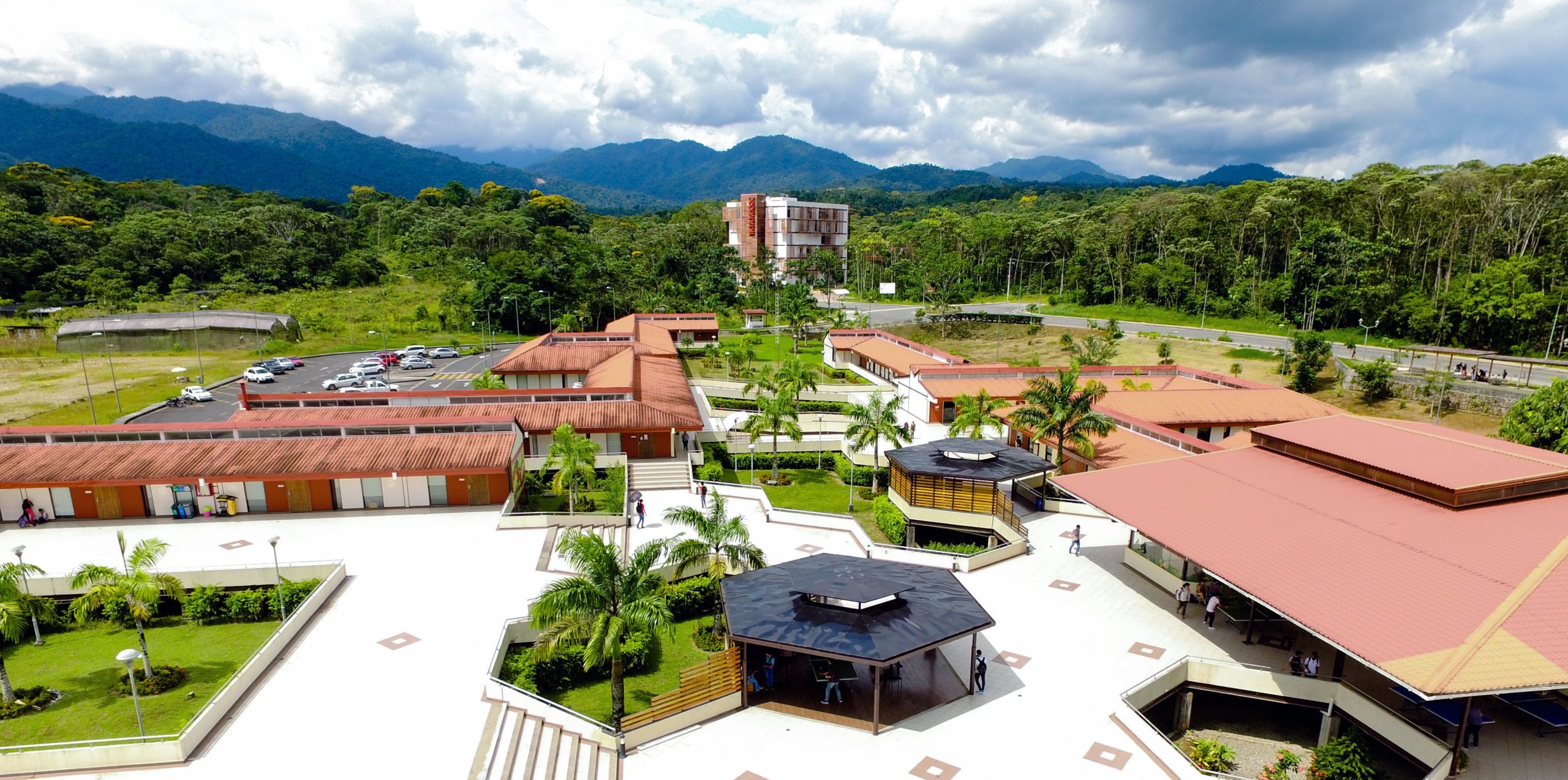 Ecuador - ACS on Campus